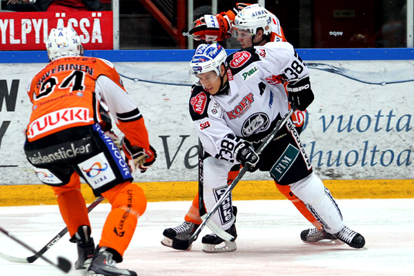 Kuvakooste: Mestarit reen alla - LIIGA - 28.10.2010 - Artikkelit ...