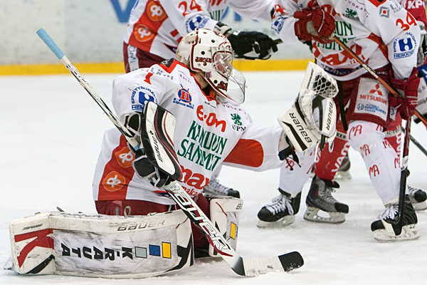 Kuvakooste: Hokki jätti Sportin nollille - MESTIS - 08.12.2010 ...